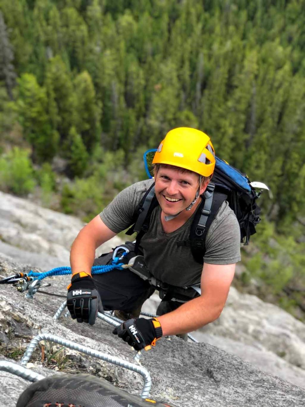 Alberta Rock, Ice, & Via Ferrata Climbing - Girth Hitch Guiding