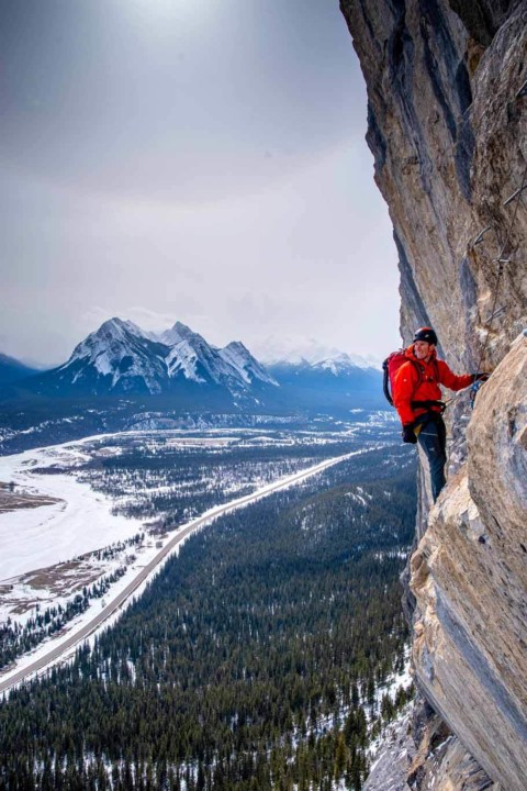 Alberta Rock, Ice, & Via Ferrata Climbing - Girth Hitch Guiding